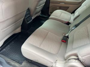 White Ford Explorer 2013 in Tallinn, with an engine capacity of 3.50 L and mileage of 225 thousand km for 10900 €, photo 12 on AUTOMOTO.COM.LV
