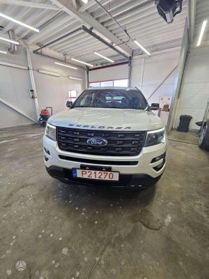 White Ford Explorer 2017 in Kalvarija, with an engine capacity of 3.49 L and mileage of 142 thousand km for 17100 €, photo 4 on AUTOMOTO.COM.LV