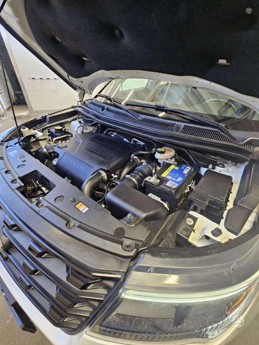 White Ford Explorer 2017 in Kalvarija, with an engine capacity of 3.49 L and mileage of 142 thousand km for 17100 €, photo 24 on AUTOMOTO.COM.LV