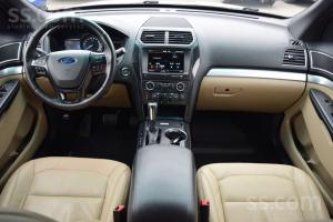 White Ford Explorer 2019 in Riga, with an engine capacity of 2.30 L and mileage of 116 thousand km for 15000 €, photo 5 on AUTOMOTO.COM.LV