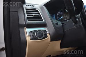 White Ford Explorer 2019 in Riga, with an engine capacity of 2.30 L and mileage of 116 thousand km for 15000 €, photo 11 on AUTOMOTO.COM.LV