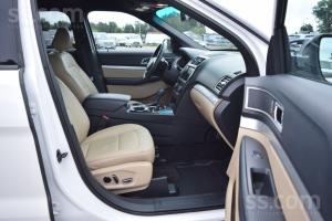 White Ford Explorer 2019 in Riga, with an engine capacity of 2.30 L and mileage of 116 thousand km for 15000 €, photo 12 on AUTOMOTO.COM.LV