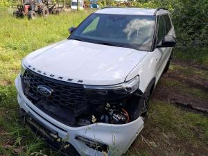 White Ford Explorer 2020 in Kaunas, with an engine capacity of 2.96 L and mileage of 100 thousand km for 13310 €, photo 5 on AUTOMOTO.COM.LV