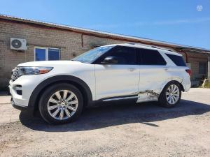 White Ford Explorer 2020 in Kaunas, with an engine capacity of 2.26 L and mileage of 88 thousand km for 16335 €, photo 8 on AUTOMOTO.COM.LV