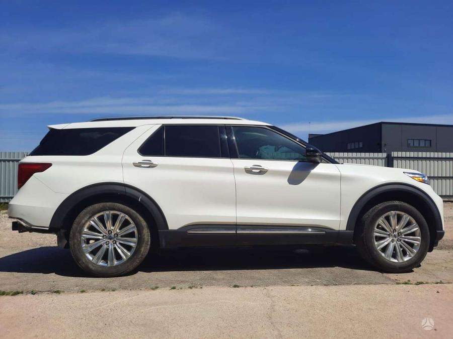 White Ford Explorer 2020 in Kaunas, with an engine capacity of 2.26 L and mileage of 88 thousand km for 16335 €, photo 19 on AUTOMOTO.COM.LV