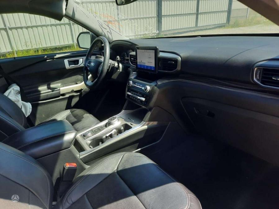 White Ford Explorer 2020 in Kaunas, with an engine capacity of 2.26 L and mileage of 88 thousand km for 16335 €, photo 23 on AUTOMOTO.COM.LV