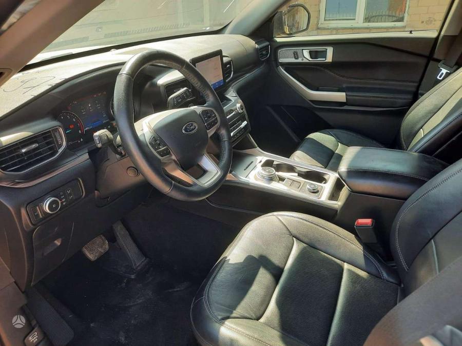 White Ford Explorer 2020 in Kaunas, with an engine capacity of 2.26 L and mileage of 88 thousand km for 16335 €, photo 25 on AUTOMOTO.COM.LV
