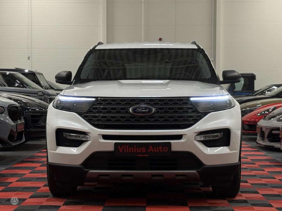 Balts Ford Explorer 2021 Viļņa, ar dzinēja tilpumu 2.26 L un nobraukumu 52 tūkst. km par 26800 €, foto 2 vietnē AUTOMOTO.COM.LV
