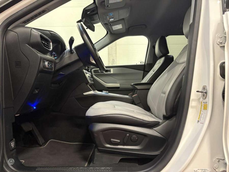 Balts Ford Explorer 2021 Viļņa, ar dzinēja tilpumu 2.26 L un nobraukumu 52 tūkst. km par 26800 €, foto 13 vietnē AUTOMOTO.COM.LV
