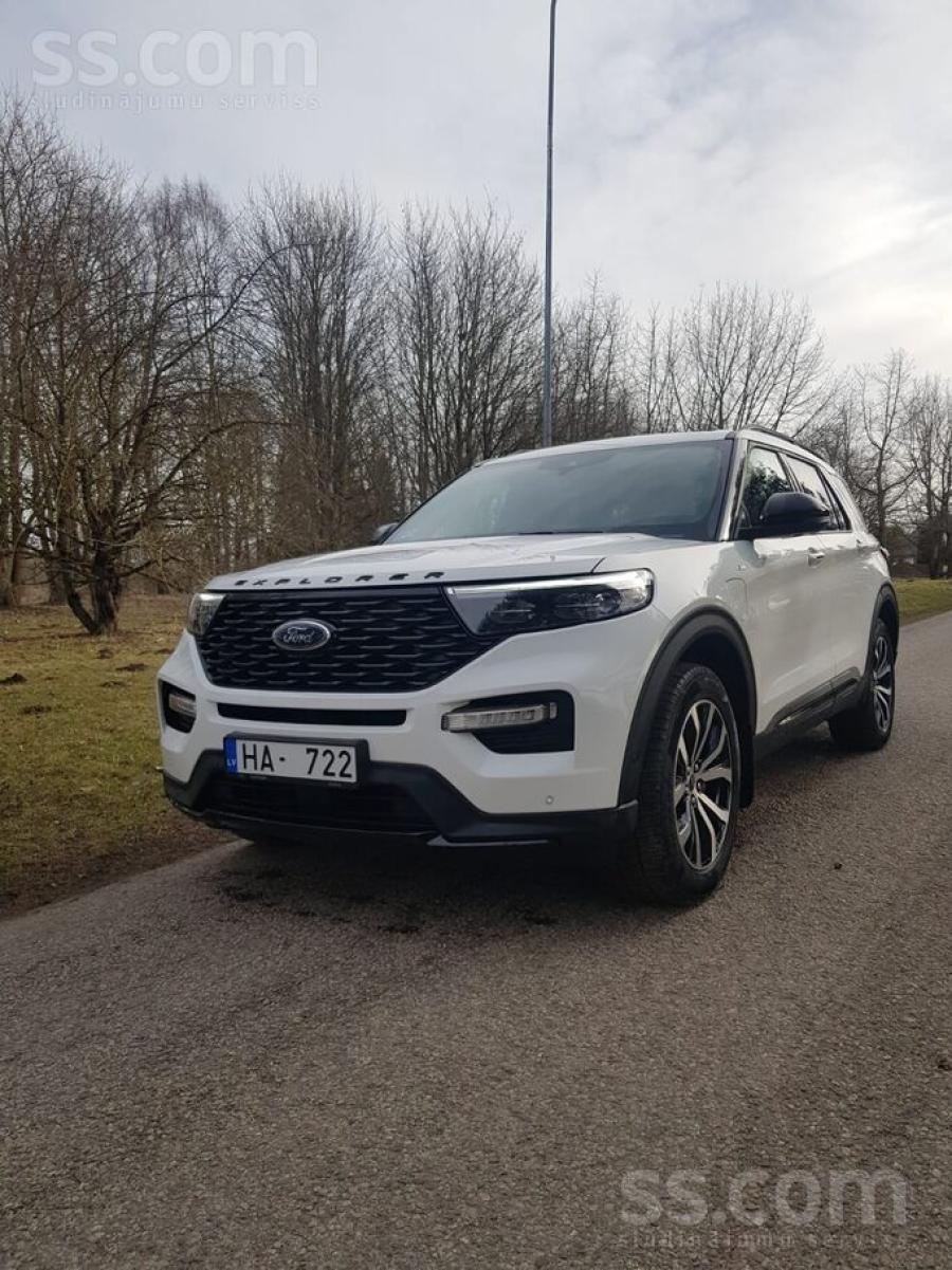 Balts Ford Explorer 2023 Kuldīga, ar dzinēja tilpumu 3.00 L un nobraukumu 100 tūkst. km par 40535 €, foto 1 vietnē AUTOMOTO.COM.LV