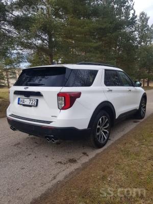 Balts Ford Explorer 2023 Kuldīga, ar dzinēja tilpumu 3.00 L un nobraukumu 100 tūkst. km par 40535 €, foto 5 vietnē AUTOMOTO.COM.LV