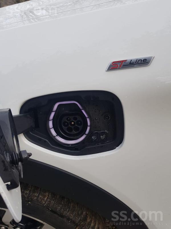 Balts Ford Explorer 2023 Kuldīga, ar dzinēja tilpumu 3.00 L un nobraukumu 100 tūkst. km par 40535 €, foto 6 vietnē AUTOMOTO.COM.LV