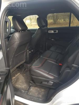 Balts Ford Explorer 2023 Kuldīga, ar dzinēja tilpumu 3.00 L un nobraukumu 100 tūkst. km par 40535 €, foto 9 vietnē AUTOMOTO.COM.LV