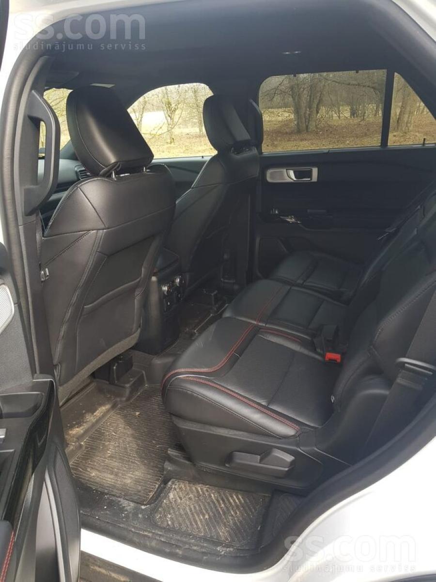 Balts Ford Explorer 2023 Kuldīga, ar dzinēja tilpumu 3.00 L un nobraukumu 100 tūkst. km par 40535 €, foto 9 vietnē AUTOMOTO.COM.LV