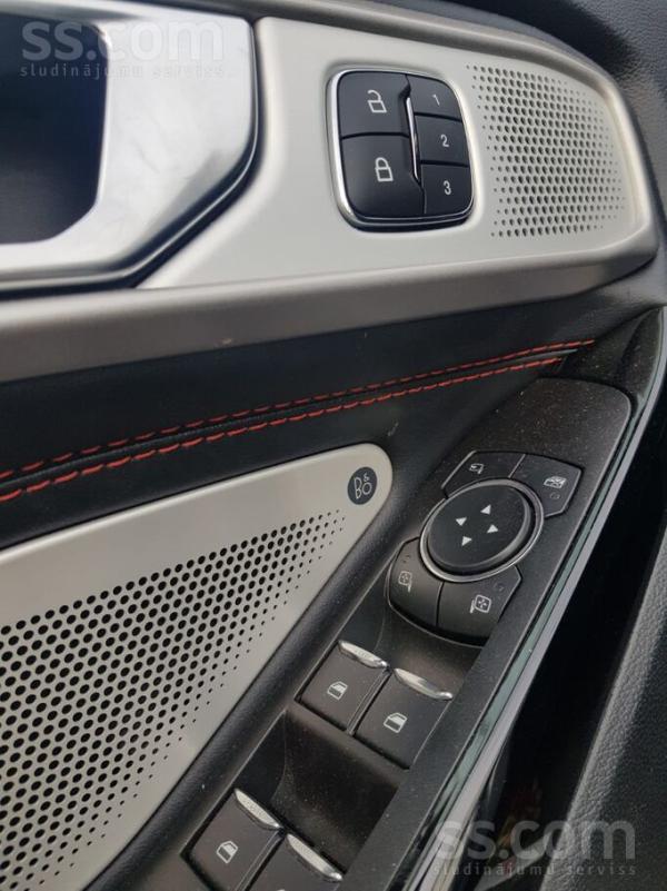 Balts Ford Explorer 2023 Kuldīga, ar dzinēja tilpumu 3.00 L un nobraukumu 100 tūkst. km par 40535 €, foto 10 vietnē AUTOMOTO.COM.LV