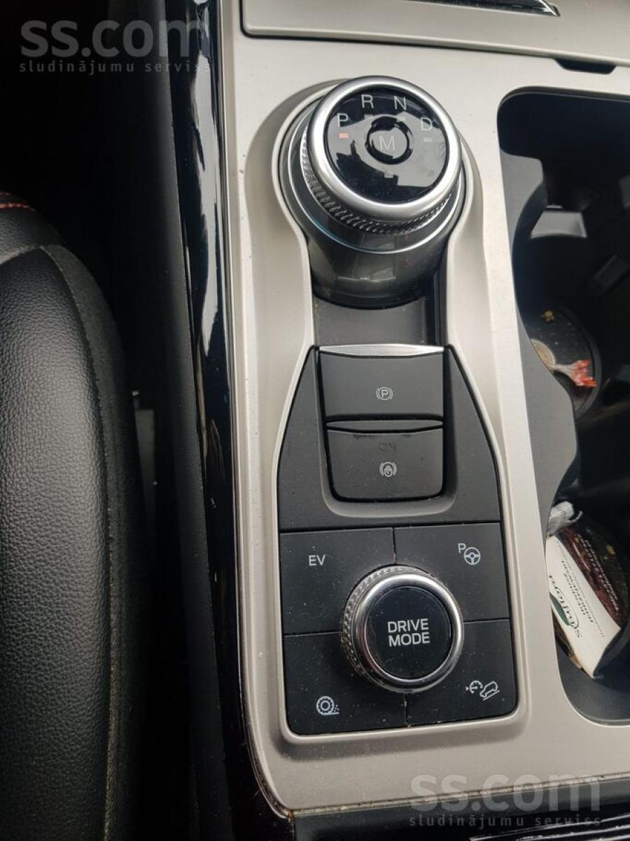 Balts Ford Explorer 2023 Kuldīga, ar dzinēja tilpumu 3.00 L un nobraukumu 100 tūkst. km par 40535 €, foto 11 vietnē AUTOMOTO.COM.LV