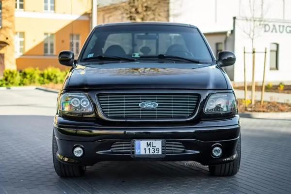 Melns Ford F-150 2000 Liepāja, ar dzinēja tilpumu 5.40 L un nobraukumu 223 tūkst. km par 14444 €, foto 6 vietnē AUTOMOTO.COM.LV