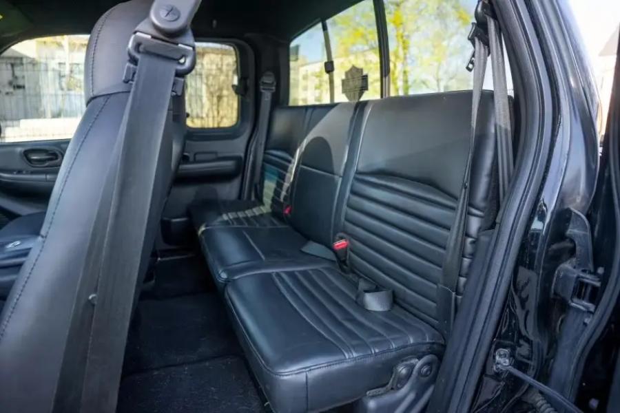 Melns Ford F-150 2000 Liepāja, ar dzinēja tilpumu 5.40 L un nobraukumu 223 tūkst. km par 14444 €, foto 16 vietnē AUTOMOTO.COM.LV