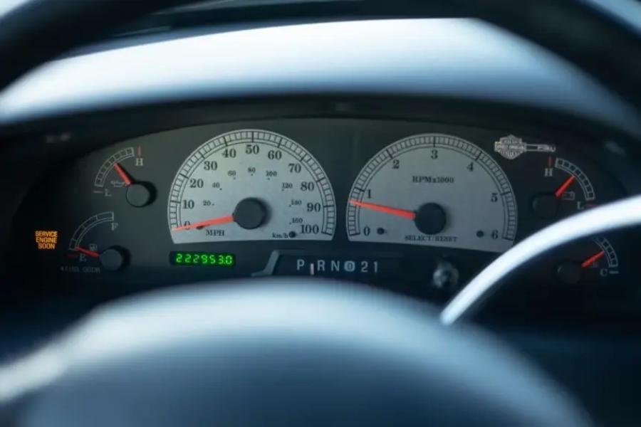 Melns Ford F-150 2000 Liepāja, ar dzinēja tilpumu 5.40 L un nobraukumu 223 tūkst. km par 14444 €, foto 22 vietnē AUTOMOTO.COM.LV