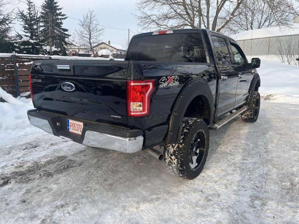 Black Ford F-150 2016 in Klaipeda, with an engine capacity of 3.50 L and mileage of 137 thousand km for 25555 €, photo 6 on AUTOMOTO.COM.LV