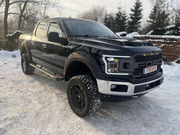 Black Ford F-150 2016 in Klaipeda, with an engine capacity of 3.50 L and mileage of 137 thousand km for 25555 €, photo 8 on AUTOMOTO.COM.LV