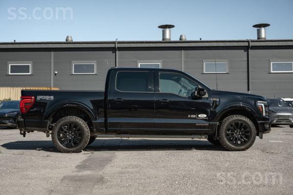 Black Ford F-150 2025 in Riga, with an engine capacity of 3.50 L and mileage of 15 thousand km for 74990 €, photo 7 on AUTOMOTO.COM.LV