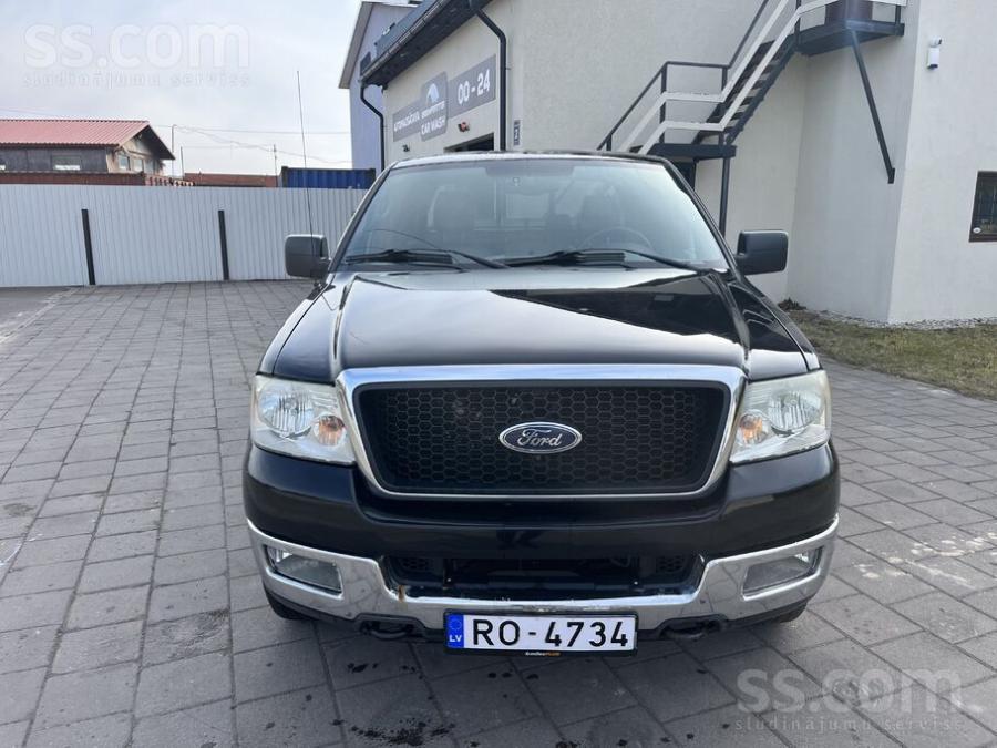 Black Ford F-150 2004 in Riga, with an engine capacity of 5.40 L and mileage of 0 thousand km for 7490 €, photo 4 on AUTOMOTO.COM.LV