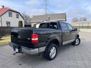 Black Ford F-150 2004 in Riga, with an engine capacity of 5.40 L and mileage of 0 thousand km for 7490 €, photo 5 on AUTOMOTO.COM.LV