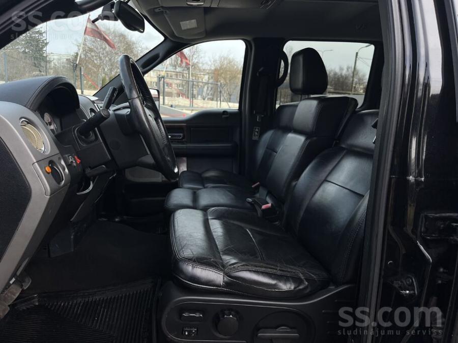 Black Ford F-150 2004 in Riga, with an engine capacity of 5.40 L and mileage of 0 thousand km for 7490 €, photo 12 on AUTOMOTO.COM.LV