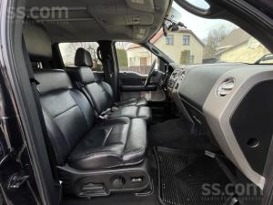Black Ford F-150 2004 in Riga, with an engine capacity of 5.40 L and mileage of 0 thousand km for 7490 €, photo 13 on AUTOMOTO.COM.LV