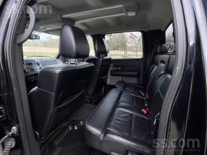 Black Ford F-150 2004 in Riga, with an engine capacity of 5.40 L and mileage of 0 thousand km for 7490 €, photo 14 on AUTOMOTO.COM.LV