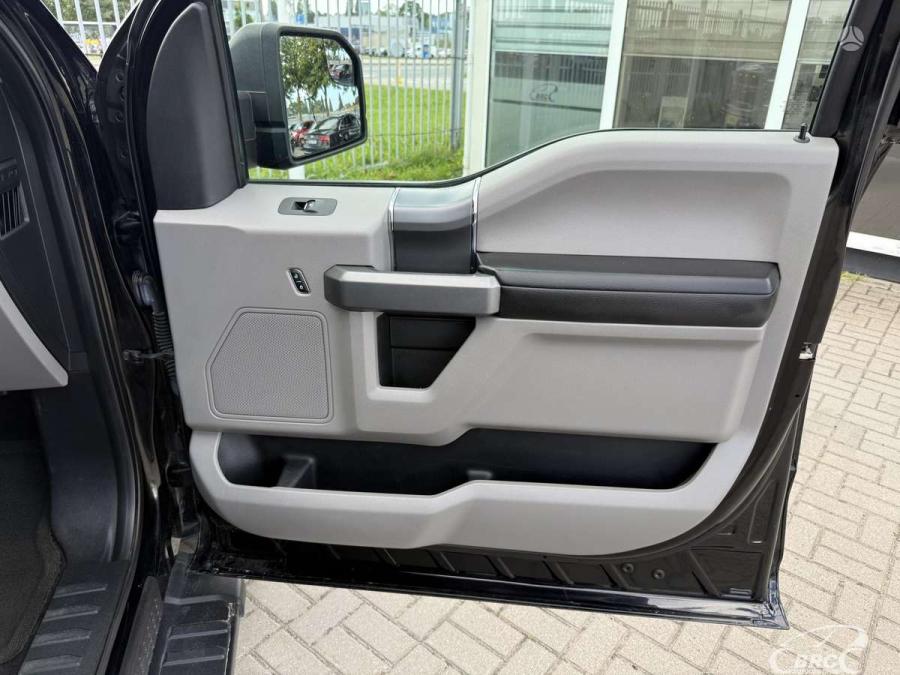 Melns Ford F-150 2016 Klaipėda, ar dzinēja tilpumu 4.95 L un nobraukumu 266 tūkst. km par 25200 €, foto 7 vietnē AUTOMOTO.COM.LV
