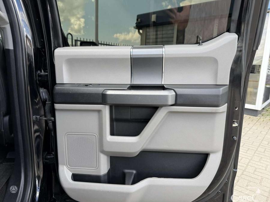 Melns Ford F-150 2016 Klaipėda, ar dzinēja tilpumu 4.95 L un nobraukumu 266 tūkst. km par 25200 €, foto 13 vietnē AUTOMOTO.COM.LV