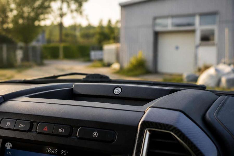 Melns Ford F-150 2018 Panevēža, ar dzinēja tilpumu 3.49 L un nobraukumu 117 tūkst. km par 49000 €, foto 16 vietnē AUTOMOTO.COM.LV