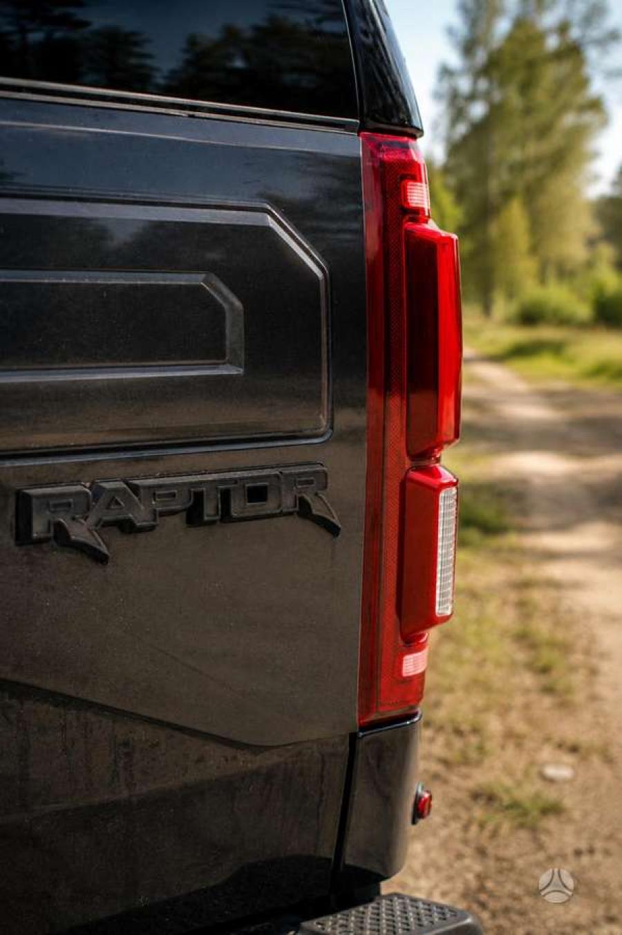 Melns Ford F-150 2018 Panevēža, ar dzinēja tilpumu 3.49 L un nobraukumu 117 tūkst. km par 49000 €, foto 17 vietnē AUTOMOTO.COM.LV