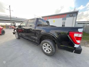Black Ford F-150 2023 in Ukmerge, with an engine capacity of 3.49 L and mileage of 72 thousand km for 13490 €, photo 10 on AUTOMOTO.COM.LV