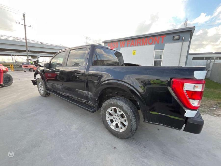 Black Ford F-150 2023 in Ukmerge, with an engine capacity of 3.49 L and mileage of 72 thousand km for 13490 €, photo 10 on AUTOMOTO.COM.LV