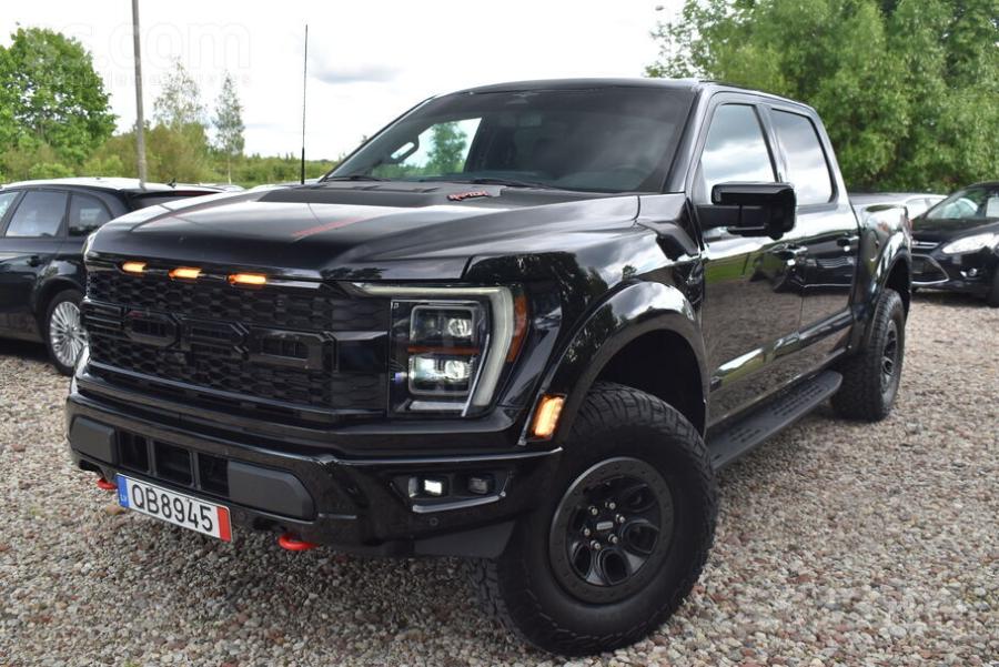 Black Ford F-150 2023 in Kuldiga, with an engine capacity of 3.50 L and mileage of 0 thousand km for 69550 €, photo 1 on AUTOMOTO.COM.LV
