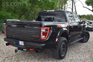 Black Ford F-150 2023 in Kuldiga, with an engine capacity of 3.50 L and mileage of 0 thousand km for 69550 €, photo 3 on AUTOMOTO.COM.LV