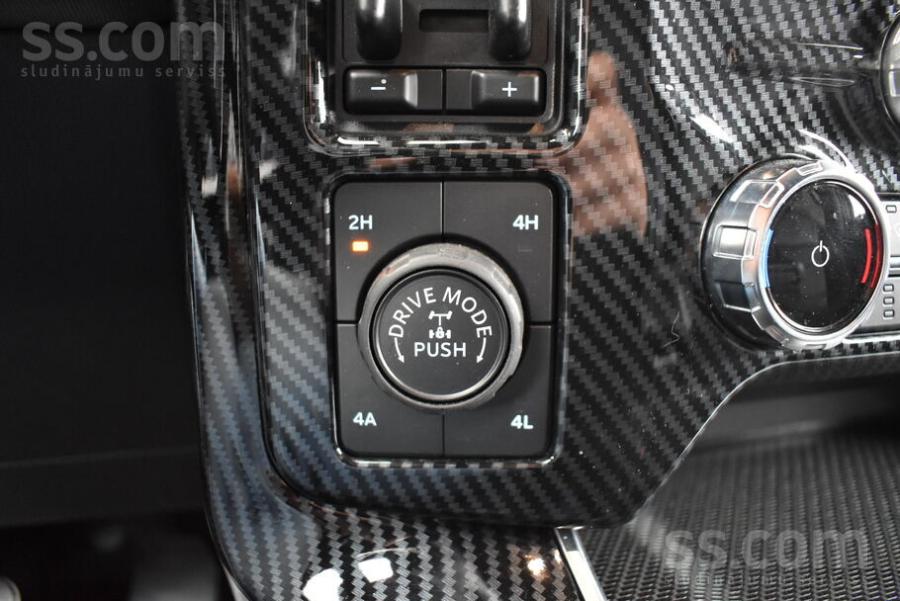 Black Ford F-150 2023 in Kuldiga, with an engine capacity of 3.50 L and mileage of 0 thousand km for 69550 €, photo 11 on AUTOMOTO.COM.LV