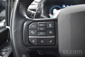 Black Ford F-150 2023 in Kuldiga, with an engine capacity of 3.50 L and mileage of 0 thousand km for 69550 €, photo 20 on AUTOMOTO.COM.LV