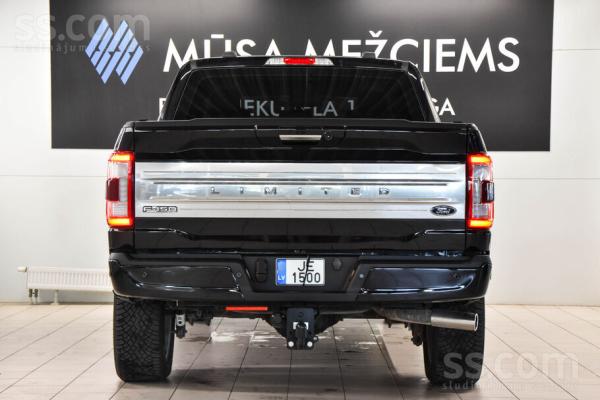 Black Ford F-150 2024 in Riga, with an engine capacity of 3.50 L and mileage of 6 thousand km for 74990 €, photo 5 on AUTOMOTO.COM.LV