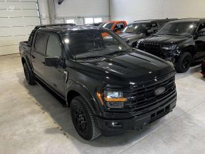Black Ford F-150 2025 in Klaipeda, with an engine capacity of 2.70 L and mileage of 12 thousand km for 47190 €, photo 3 on AUTOMOTO.COM.LV