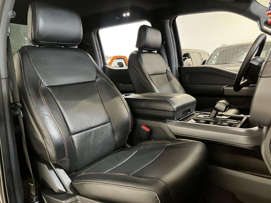 Black Ford F-150 2025 in Klaipeda, with an engine capacity of 2.70 L and mileage of 12 thousand km for 47190 €, photo 11 on AUTOMOTO.COM.LV