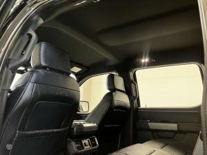 Black Ford F-150 2025 in Klaipeda, with an engine capacity of 2.70 L and mileage of 12 thousand km for 47190 €, photo 19 on AUTOMOTO.COM.LV