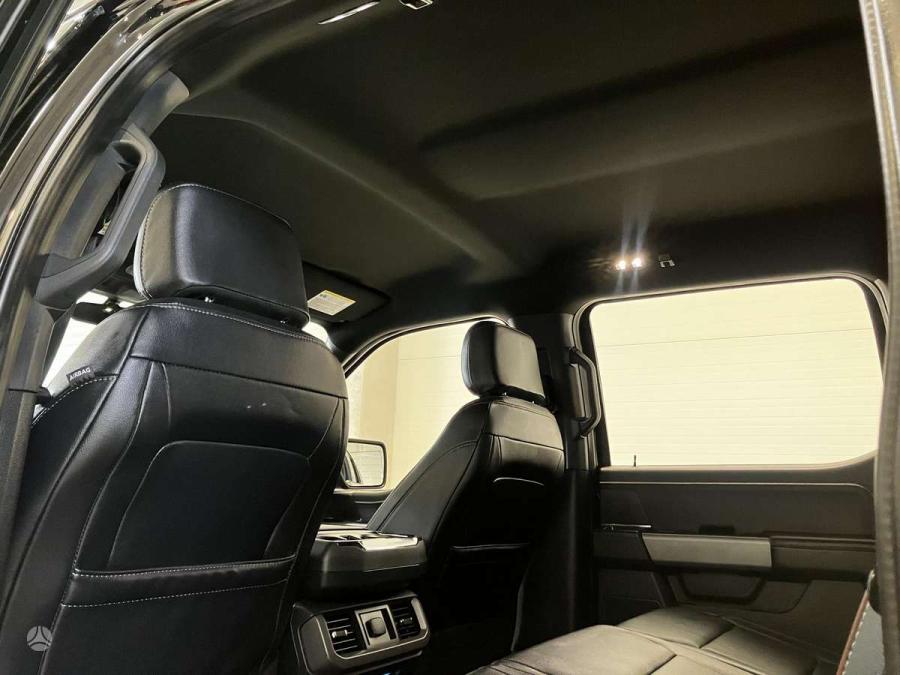 Black Ford F-150 2025 in Klaipeda, with an engine capacity of 2.70 L and mileage of 12 thousand km for 47190 €, photo 19 on AUTOMOTO.COM.LV
