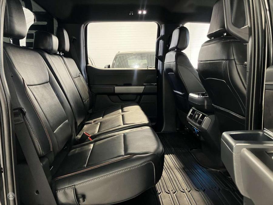 Black Ford F-150 2025 in Klaipeda, with an engine capacity of 2.70 L and mileage of 12 thousand km for 47190 €, photo 21 on AUTOMOTO.COM.LV