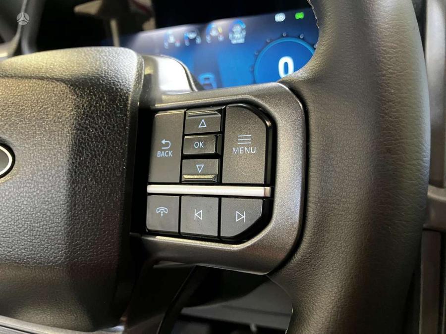 Black Ford F-150 2025 in Klaipeda, with an engine capacity of 2.70 L and mileage of 12 thousand km for 47190 €, photo 26 on AUTOMOTO.COM.LV