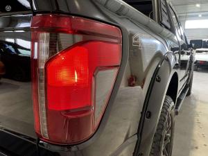 Black Ford F-150 2025 in Klaipeda, with an engine capacity of 2.70 L and mileage of 12 thousand km for 47190 €, photo 28 on AUTOMOTO.COM.LV