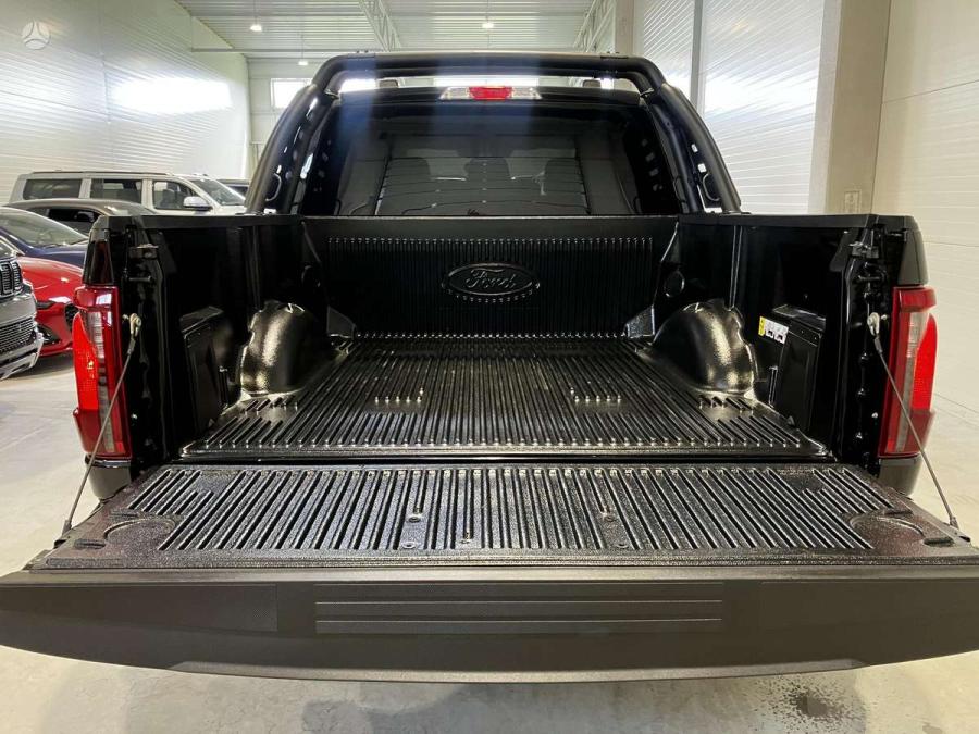 Black Ford F-150 2025 in Klaipeda, with an engine capacity of 2.70 L and mileage of 12 thousand km for 47190 €, photo 32 on AUTOMOTO.COM.LV